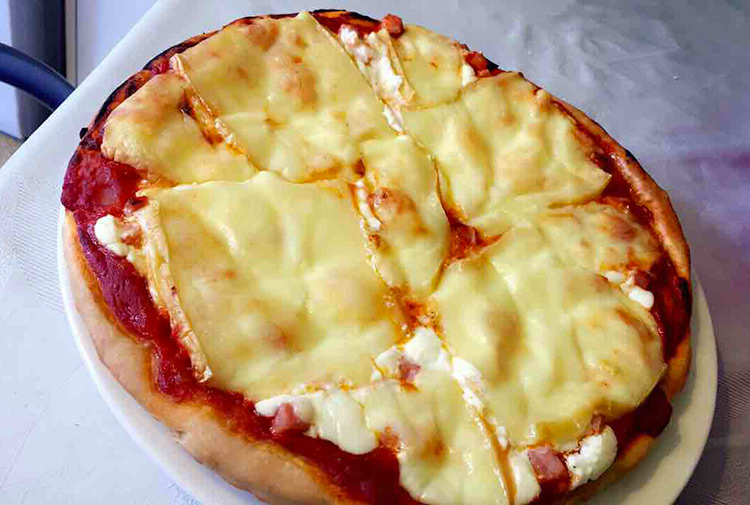 Recette facile de pizza raclette